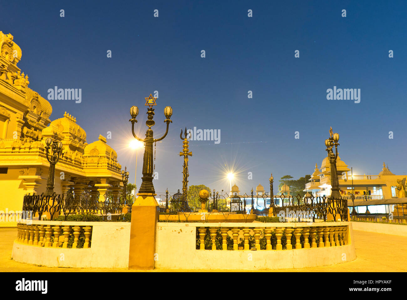Chhatarpur temple complex new delhi Stock Photo - Alamy