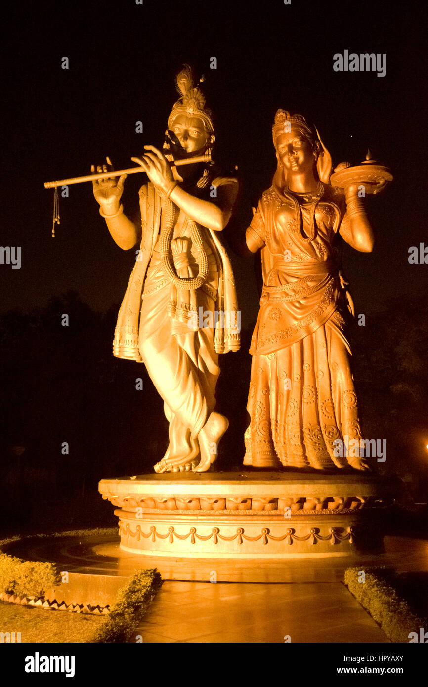 Krishna radha sculpture hi-res stock photography and images - Alamy