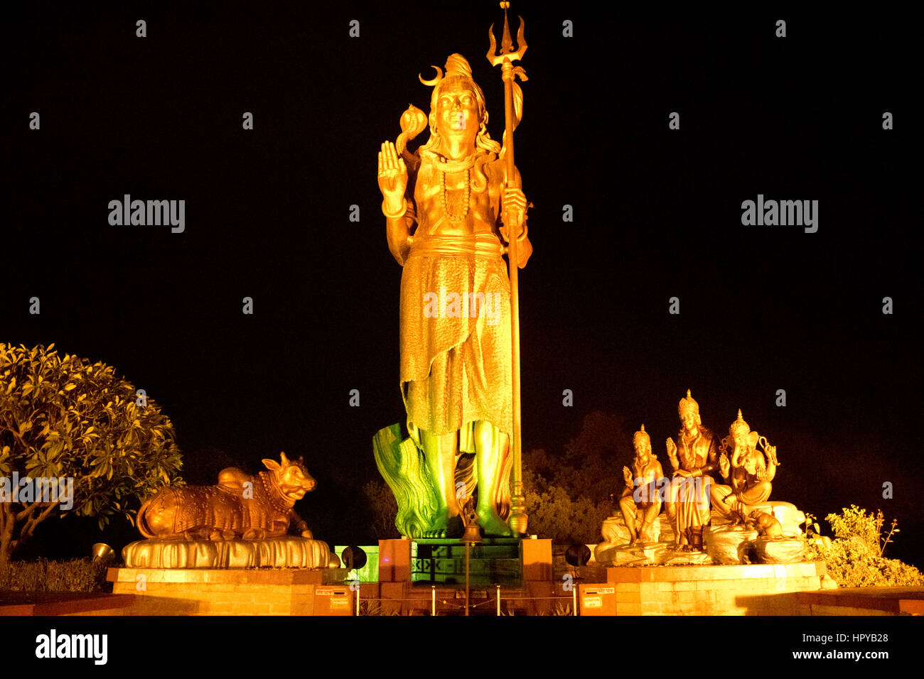 "Hindu Lord Shiva, Ganesh and Parvati Statue Stock Photo - Alamy