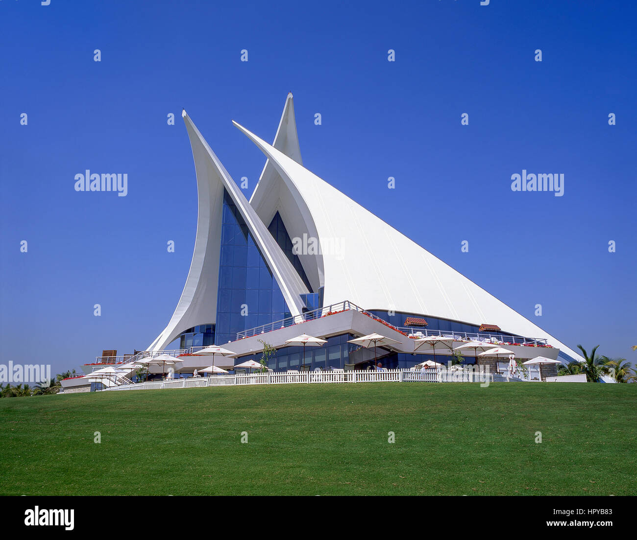 Traditional emirati architecture hi-res stock photography and images ...