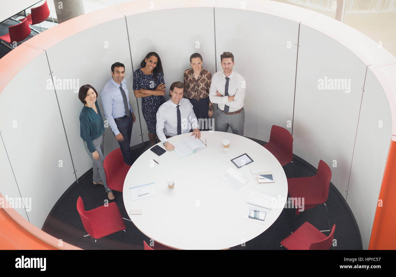 Round table conference hi-res stock photography and images - Alamy