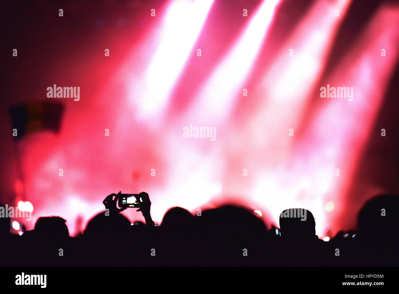 Mobile phone recording event hi-res stock photography and images - Alamy