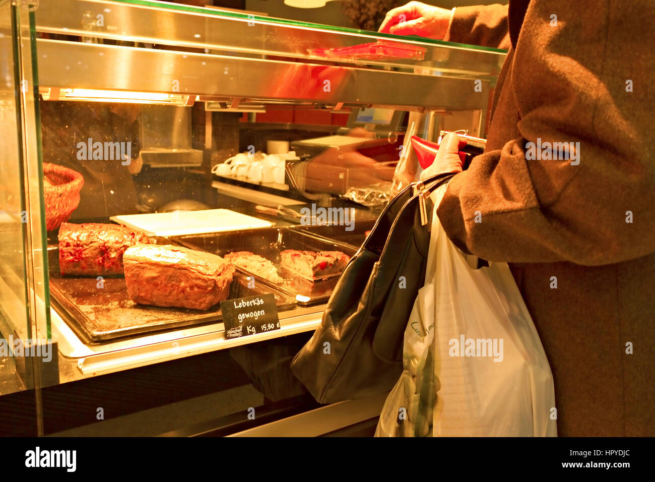 Food display cabinet hi-res stock photography and images - Alamy