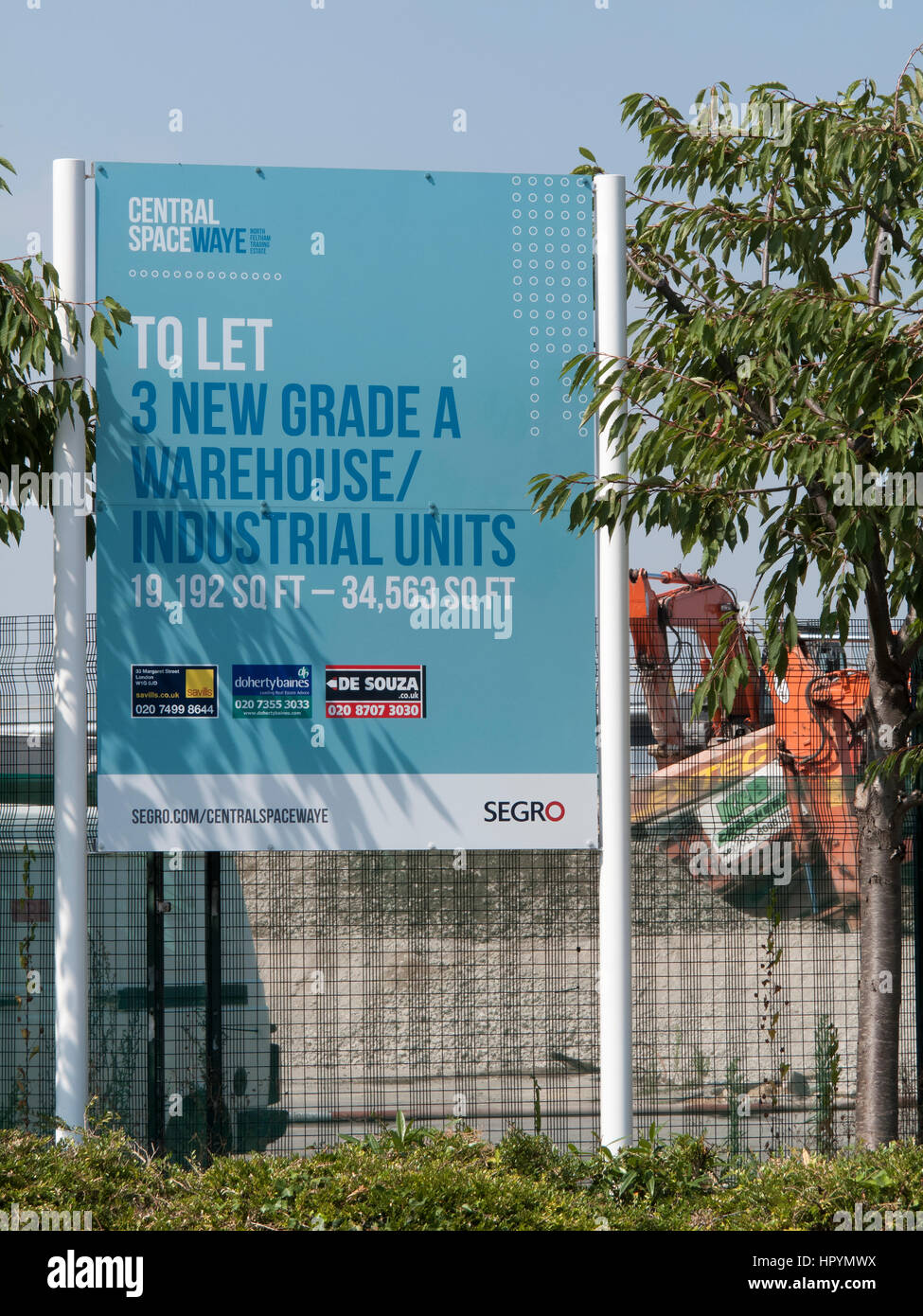 To let empty commercial space hi-res stock photography and images - Alamy