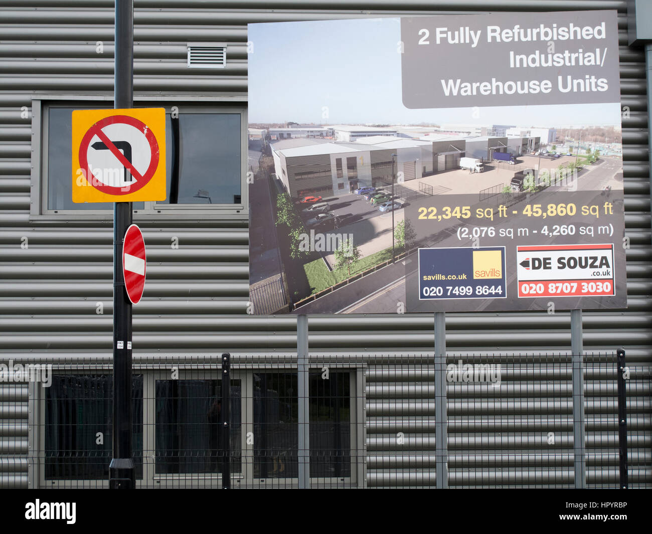 Estate agents industrial warehouse units to let sign Stock Photo - Alamy