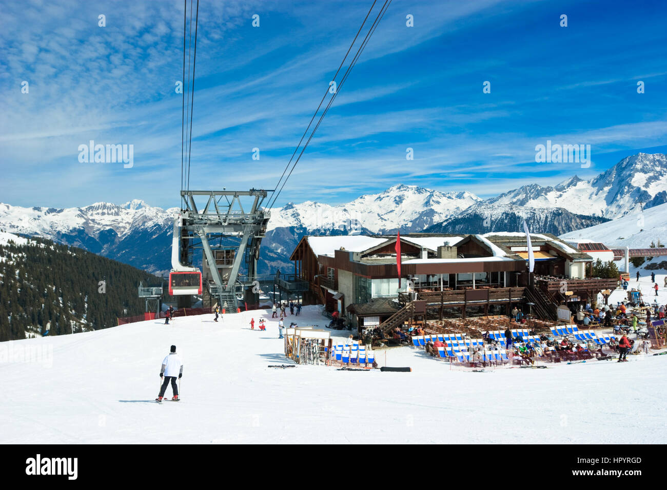 Aerial tramway and Restaurant at Alpine ski resort Stock Photo - Alamy