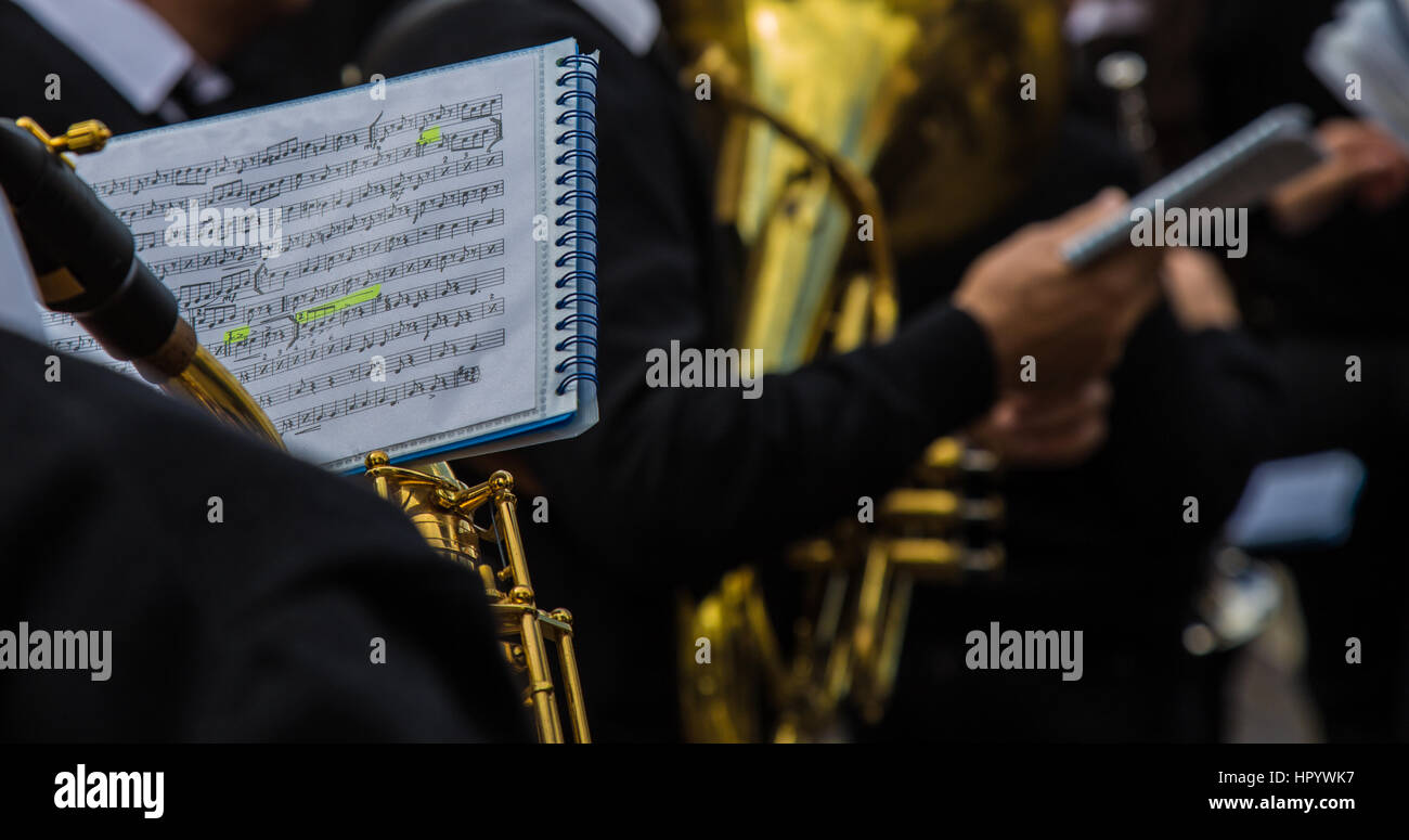 Reading notation hi-res stock photography and images - Alamy