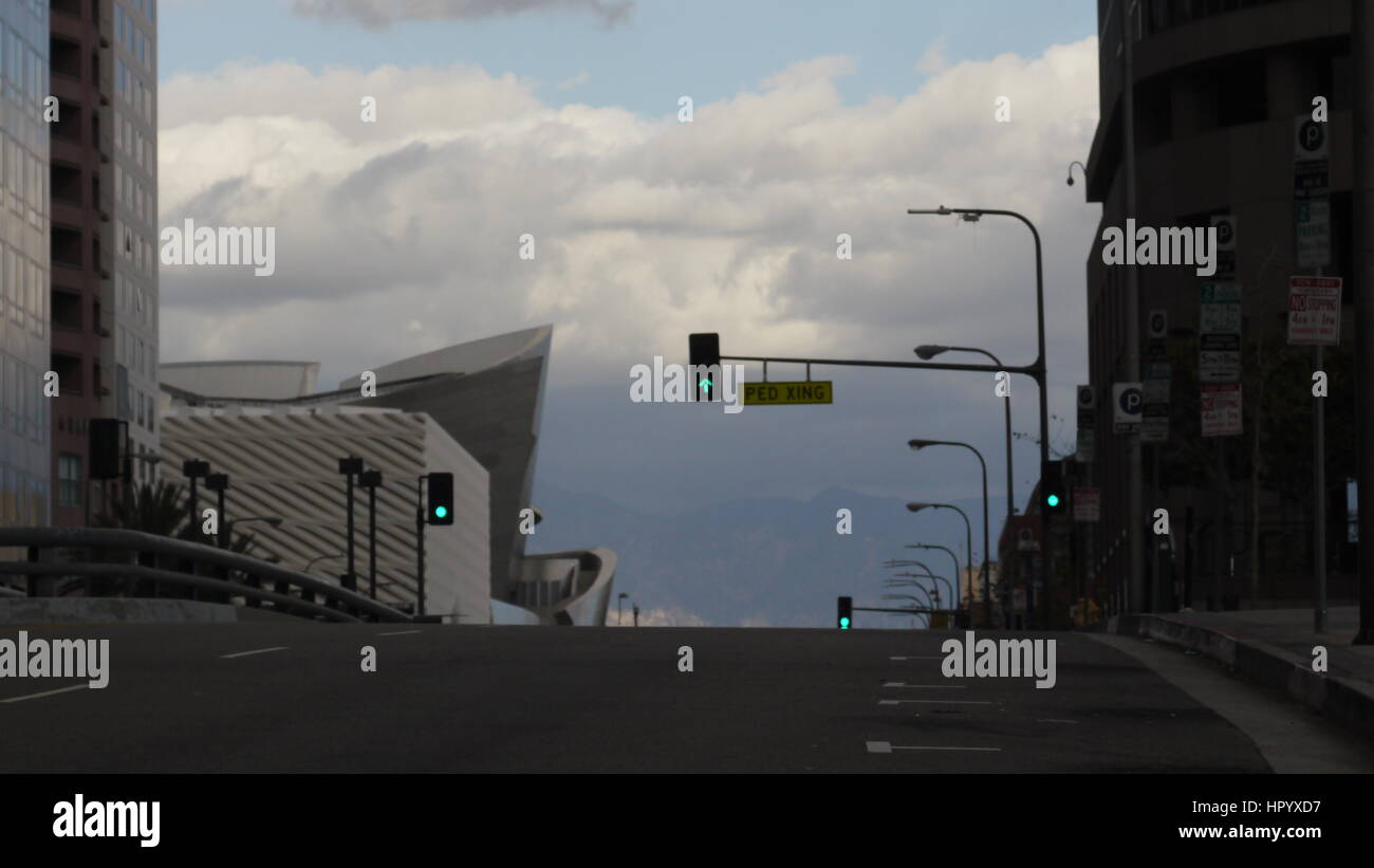 Empty street traffic light hi-res stock photography and images - Alamy