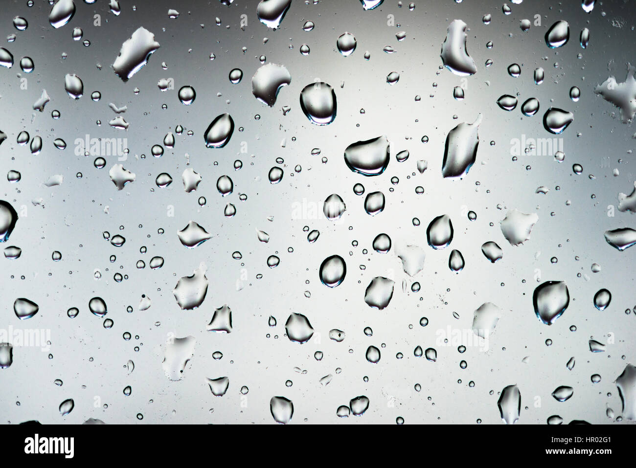 Rain on window pane hi-res stock photography and images - Alamy