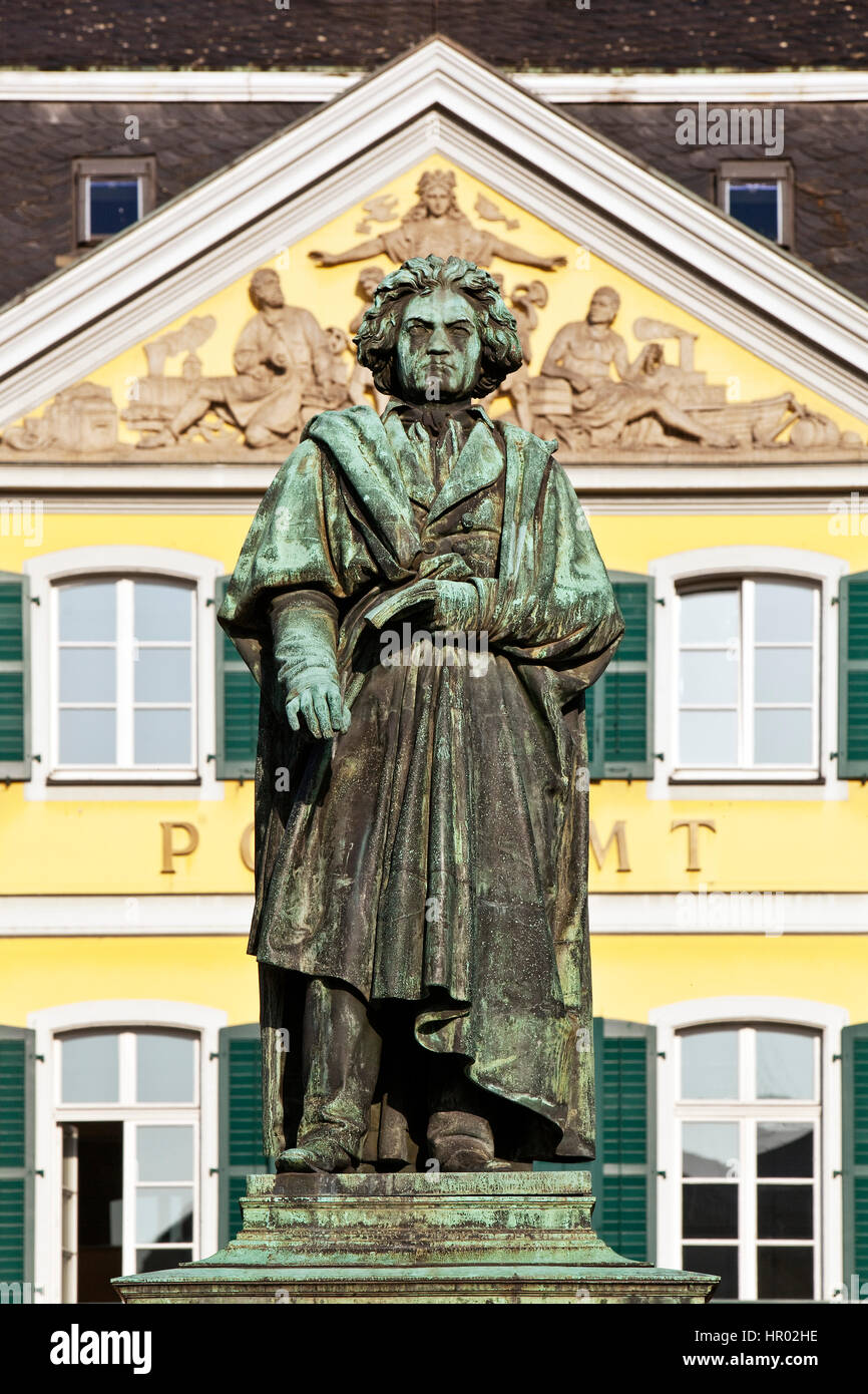 Beethoven monument on Münsterplatz, Bonn, North Rhine-Westphalia ...