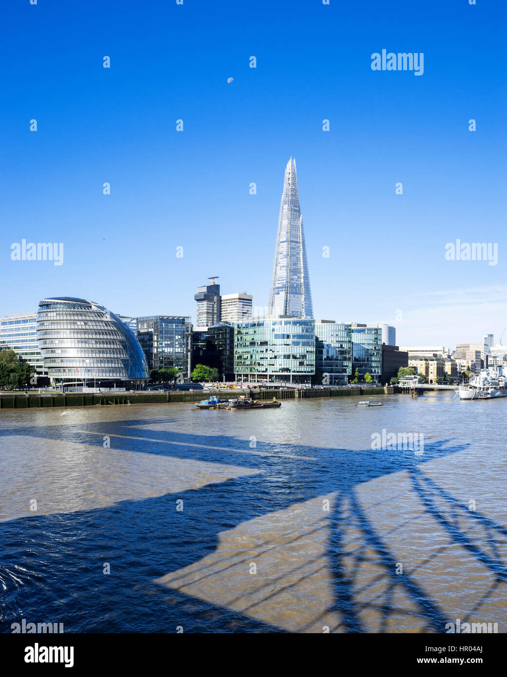 City skyline shadow hi-res stock photography and images - Alamy