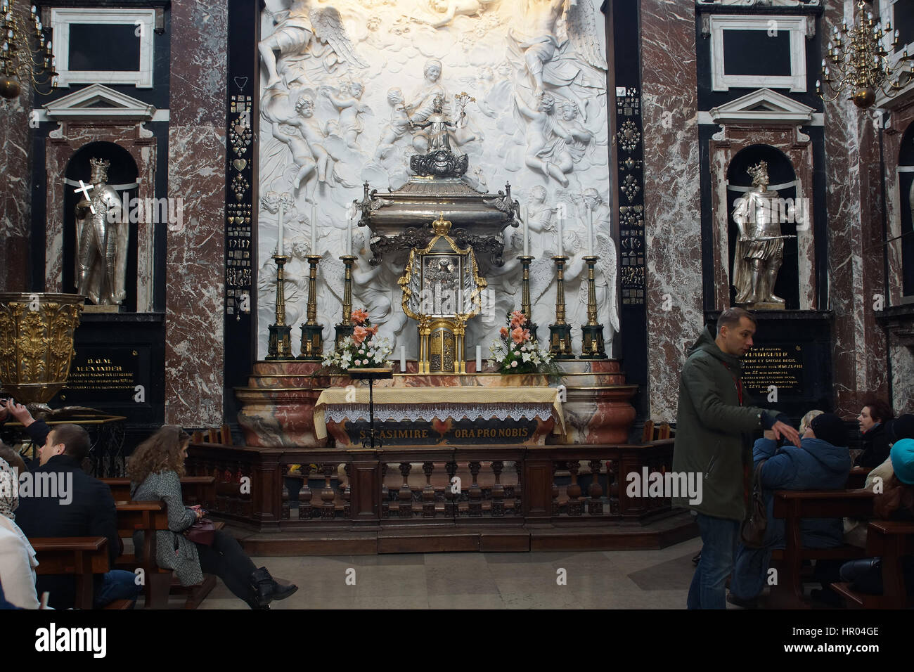 Vilnus cathedral hi-res stock photography and images - Alamy