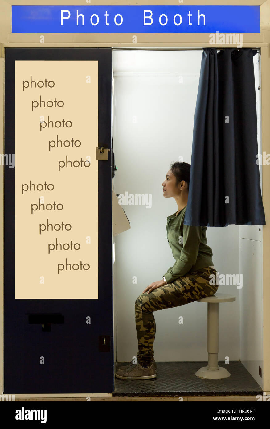 Passport photo machine hi-res stock photography and images - Alamy
