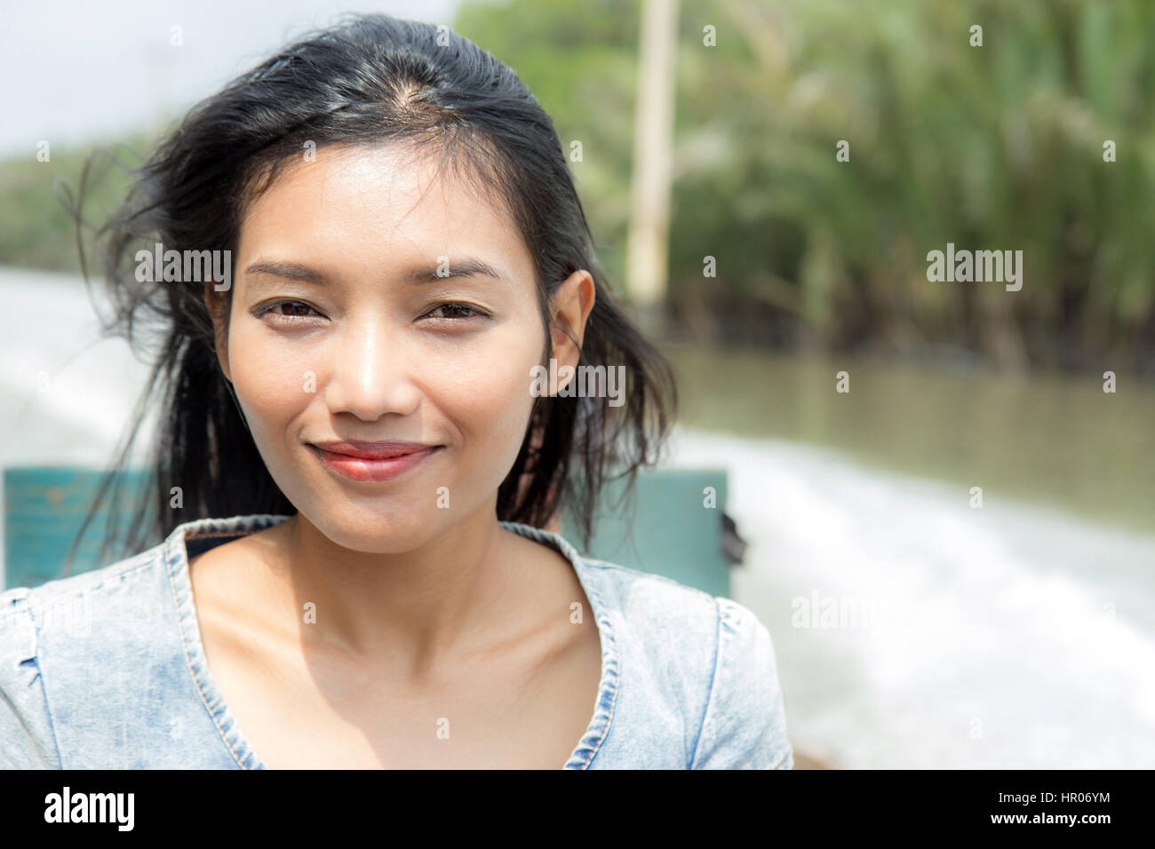 Thai girl on a boat hi-res stock photography and images - Alamy
