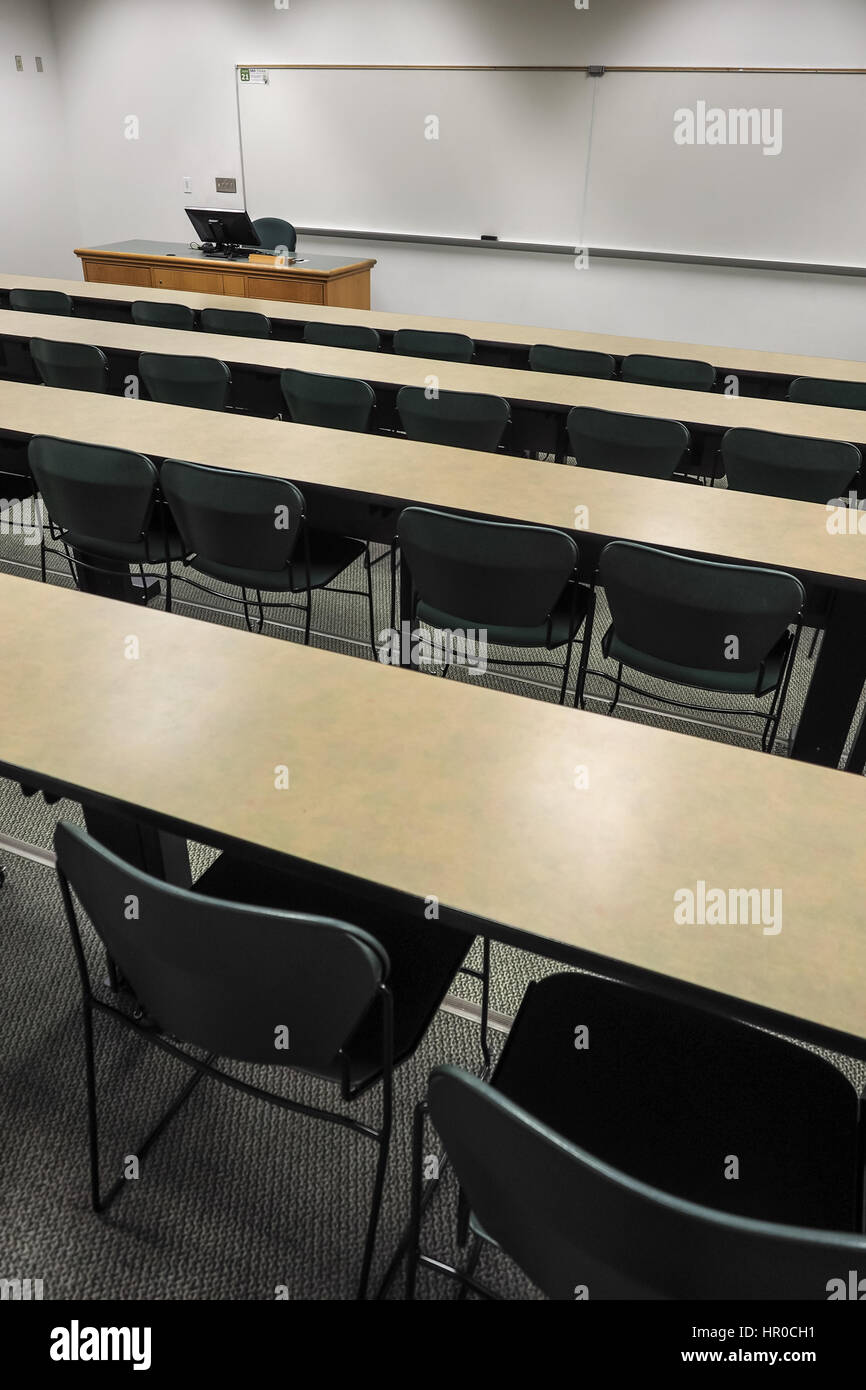 Empty classroom desks hi-res stock photography and images - Alamy