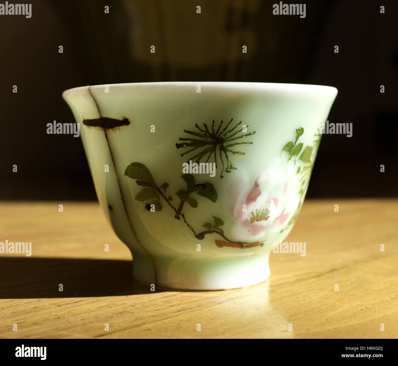 A Liling Kiln cup with cramp. The Republic of China (1912-1949). Liling ...