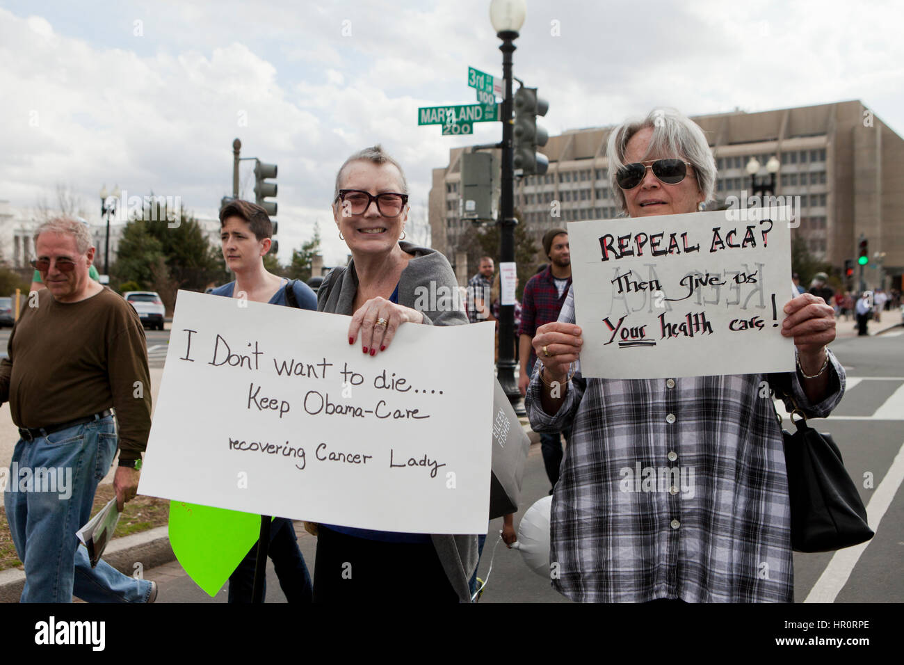 Progressive activists at u s capitol hi-res stock photography and ...