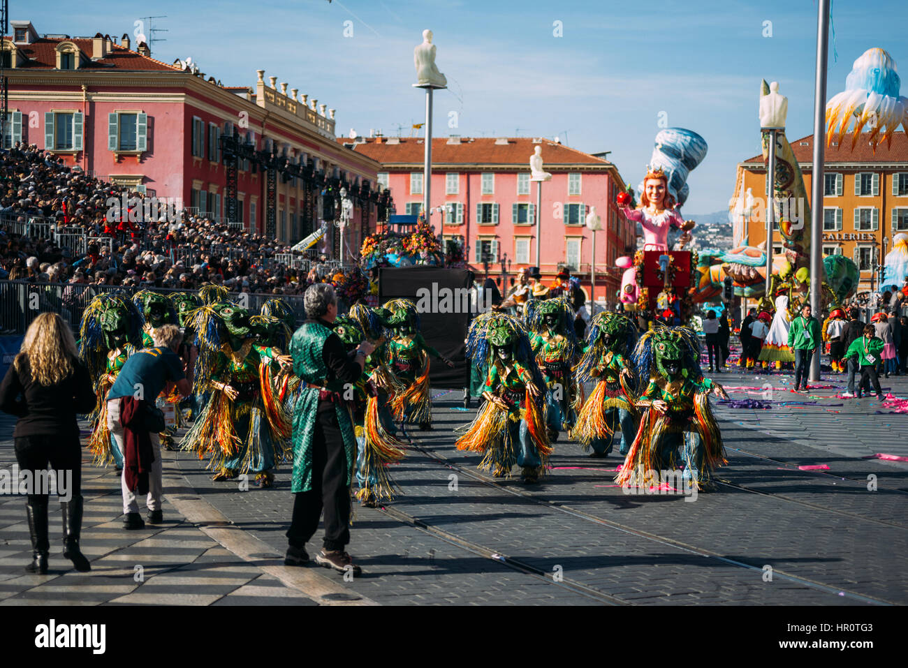 Nice, France. 25th February 2017. A Dancers perform during the daylight ...