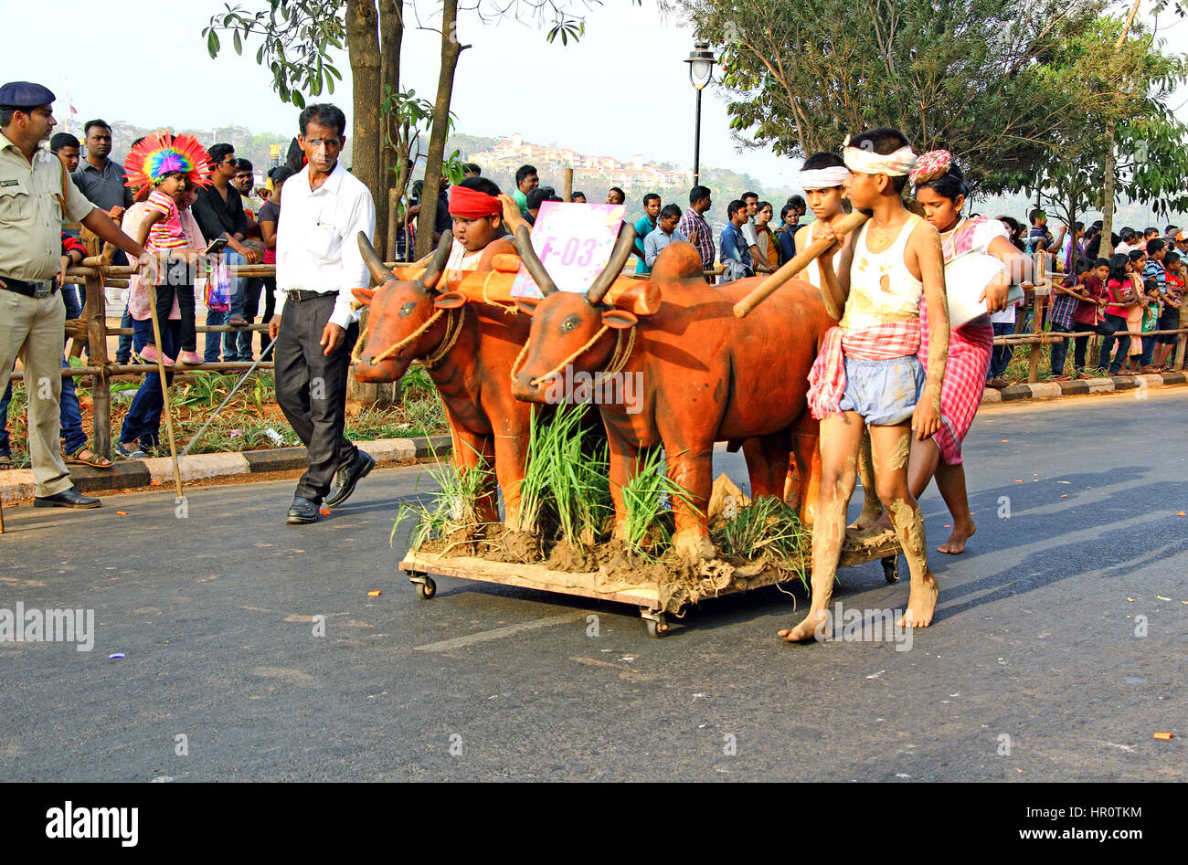 Panaji, Goa, India. 25th February, 2017. Kids in traditional attire ...