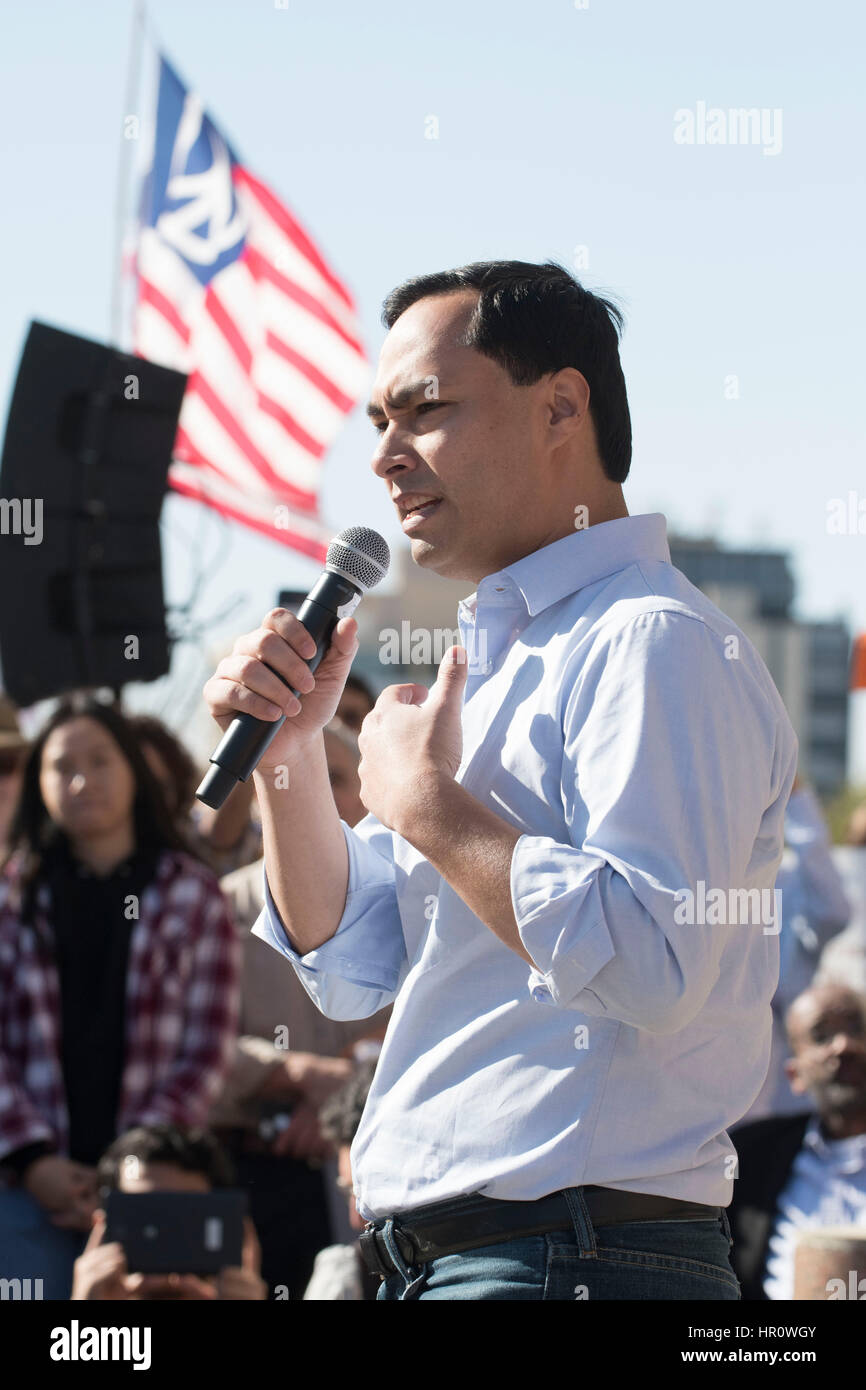 Joaquin castro hi-res stock photography and images - Alamy