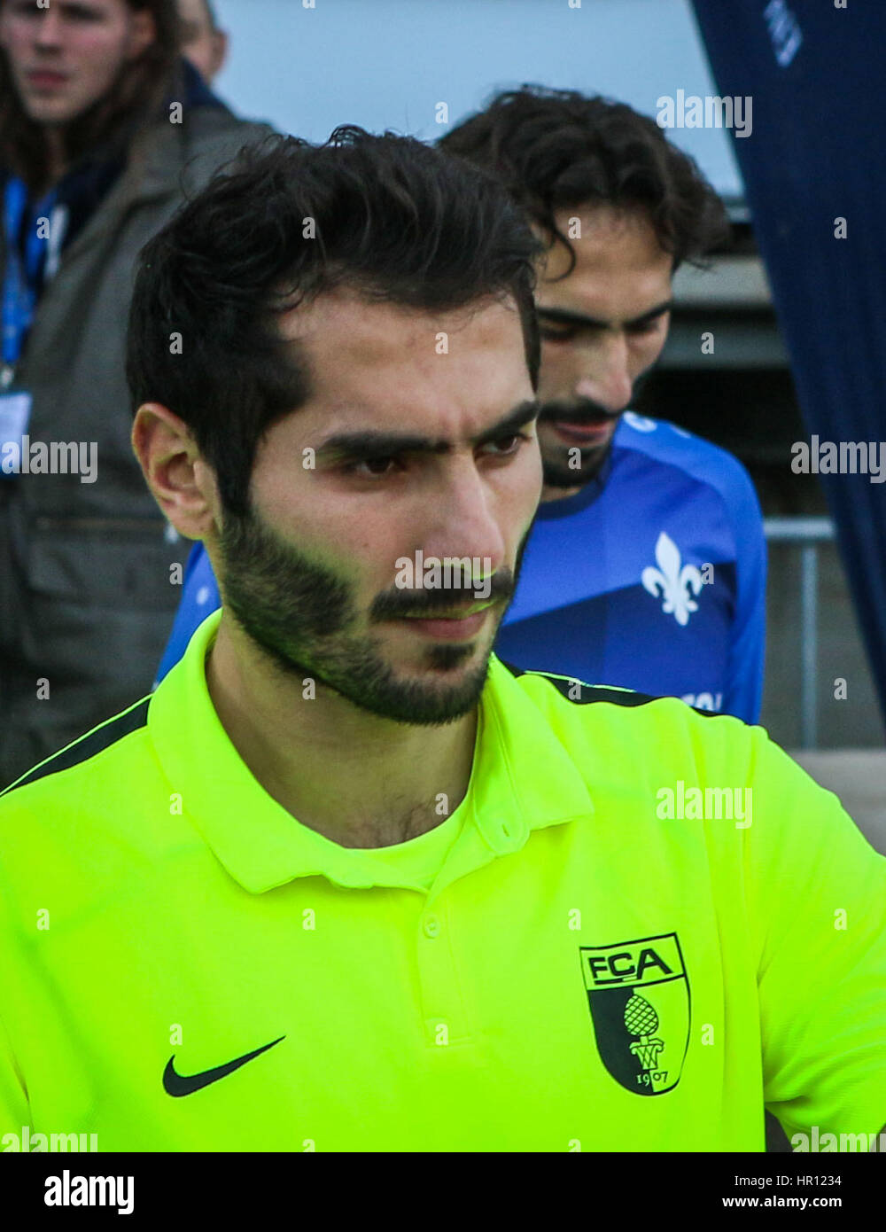 Darmstadt, Germany. 25th Feb, 2017. Augsburg's Halil Altintop (l) and ...