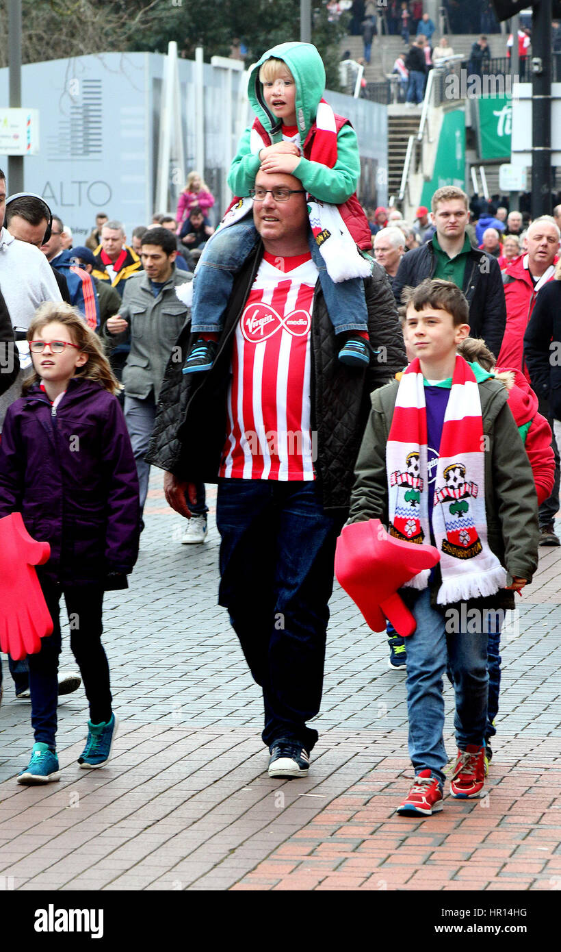 London, UK. 26th February 2017. Southampton Fans arrive for the EFL Cup ...