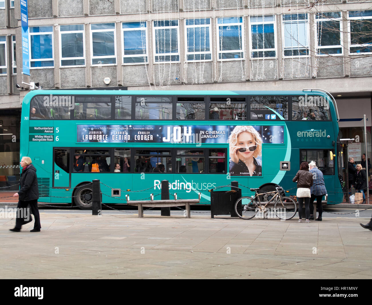 Reading bus sign hi-res stock photography and images - Alamy