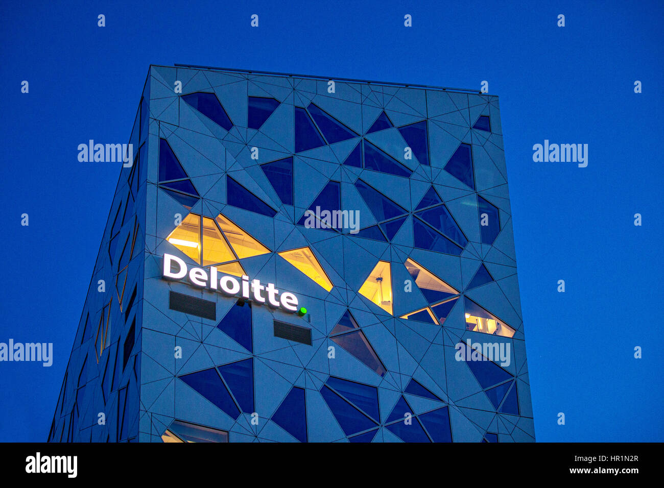 Deloitte hi-res stock photography and images - Alamy