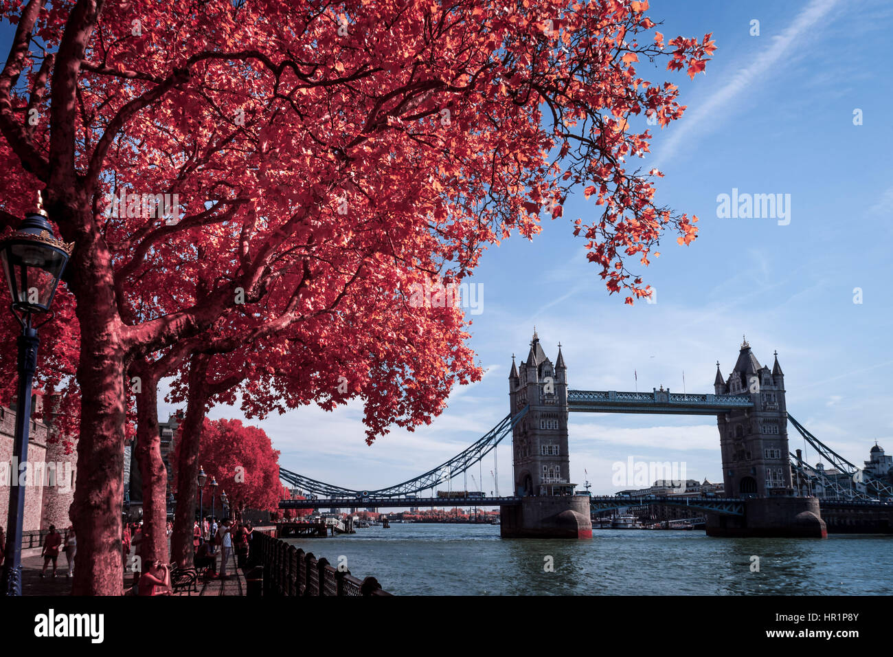 Tower Bridge. London city heatwave during Britain’s hottest September ...
