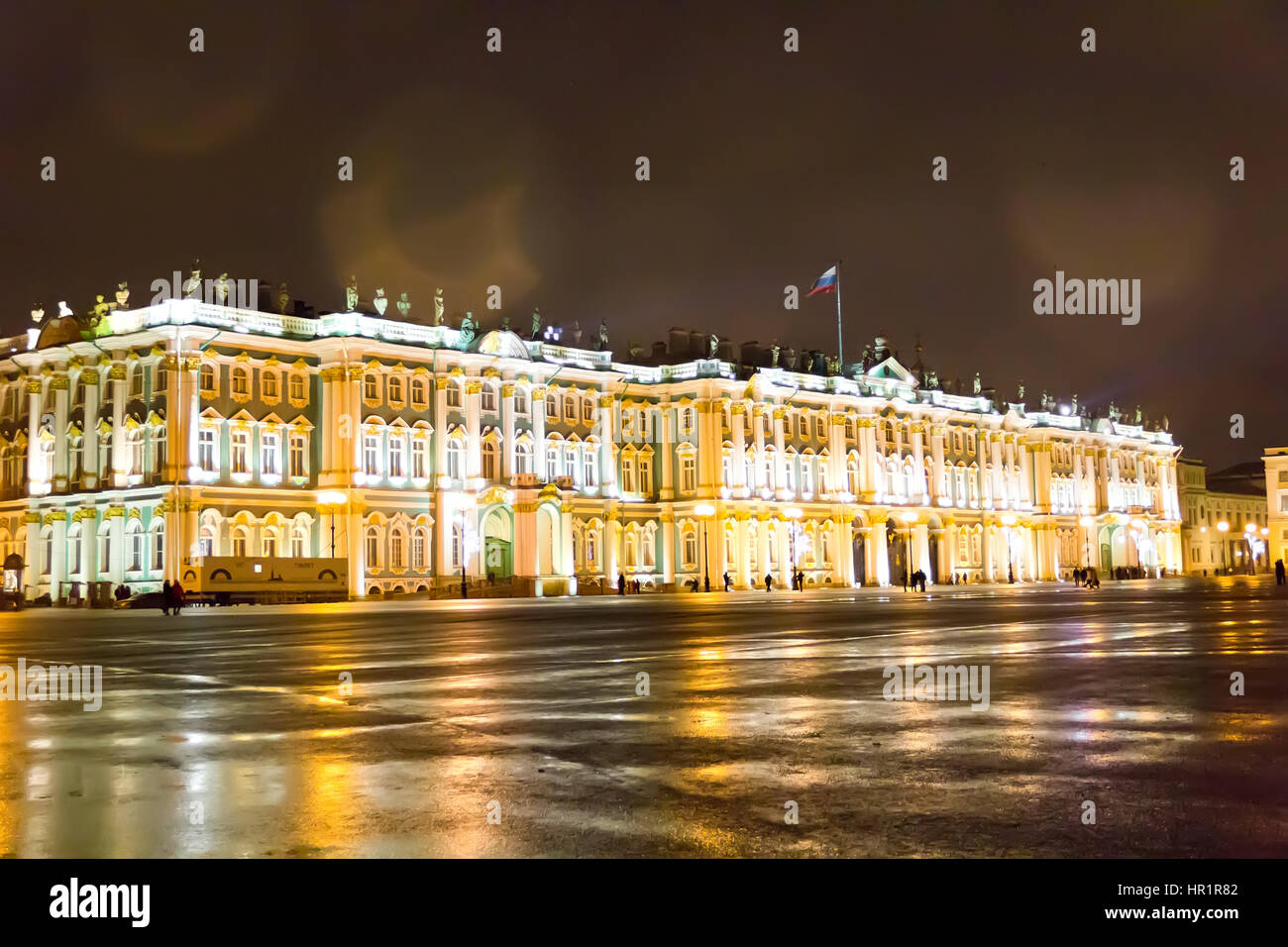 Photo of exterior Hermitage in Sankt Petersburg Stock Photo - Alamy