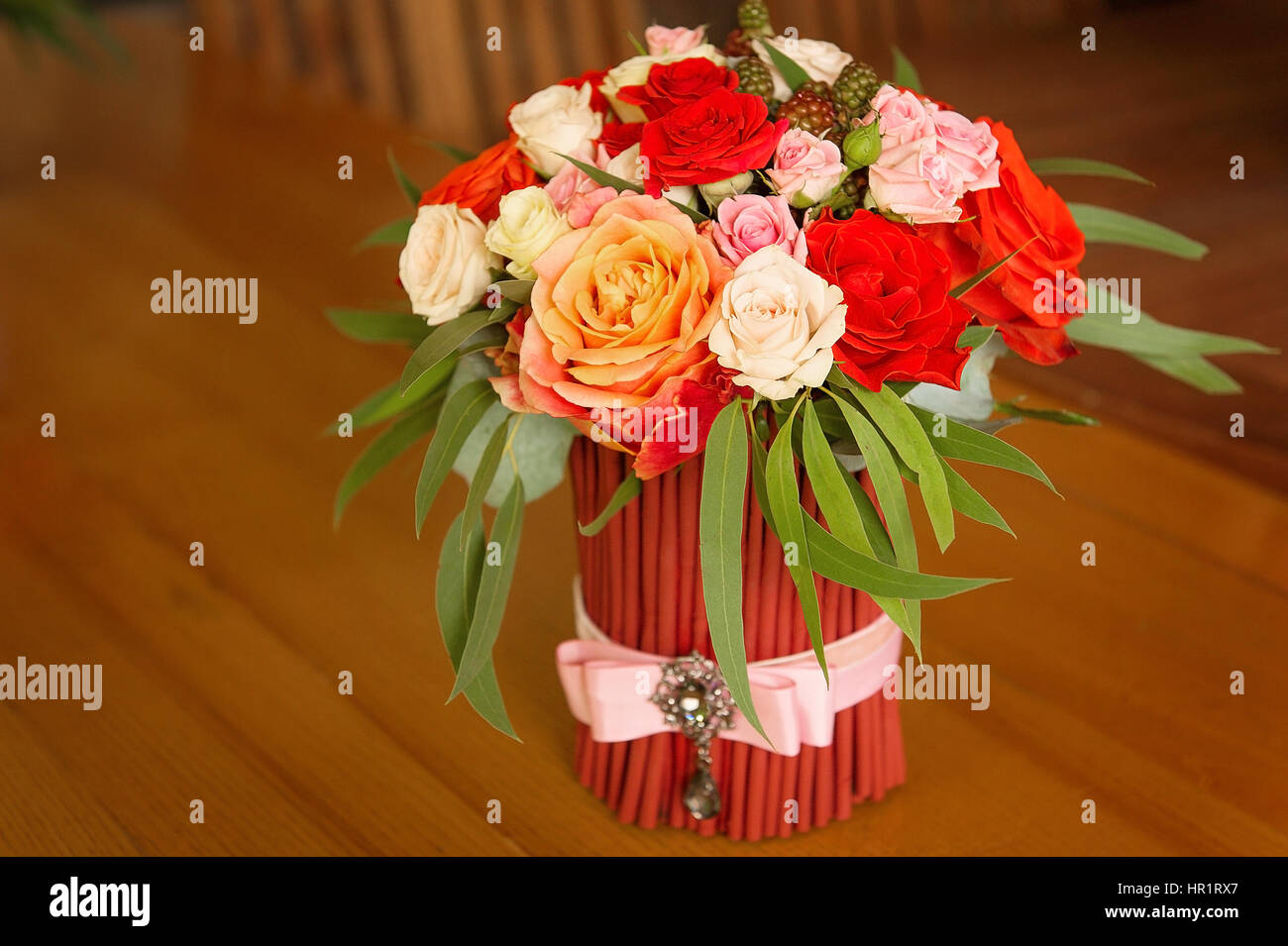 Tenderless bouquet in gaudy red and orange colours Stock Photo - Alamy