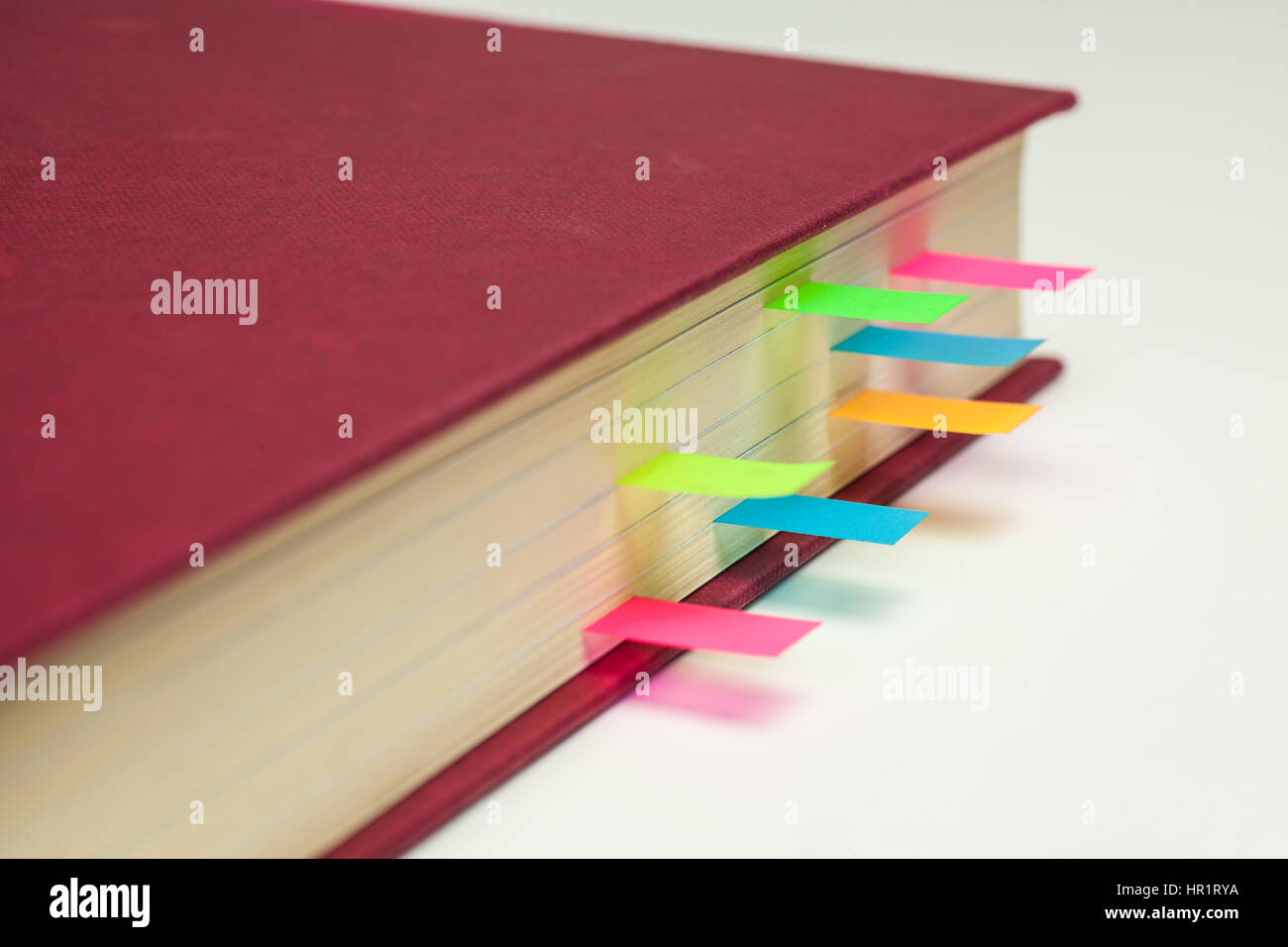 Coloured paper tags hi-res stock photography and images - Alamy