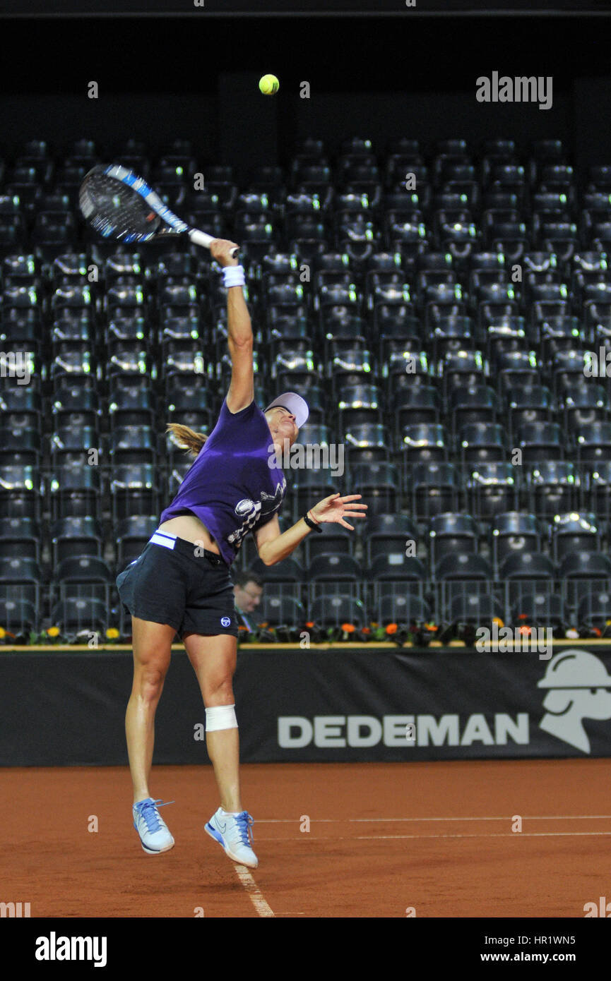 CLUJ-NAPOCA, ROMANIA - APRIL 15, 2016: Romanian tennis player Alexandra ...