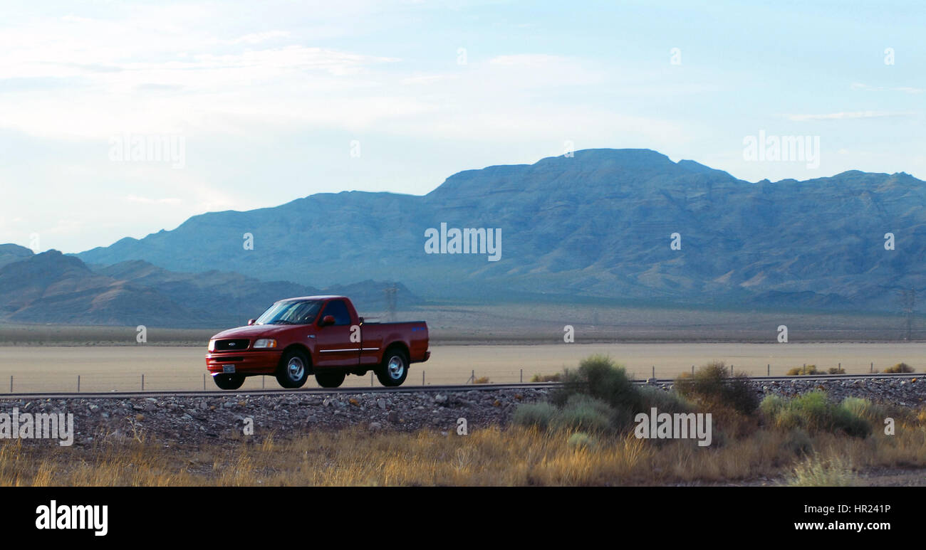Highway of death desert storm hi-res stock photography and images - Alamy