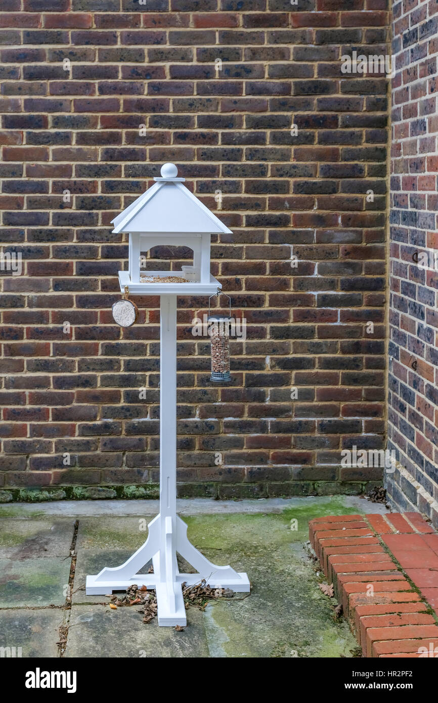 Coconut leaves roof hi-res stock photography and images - Alamy
