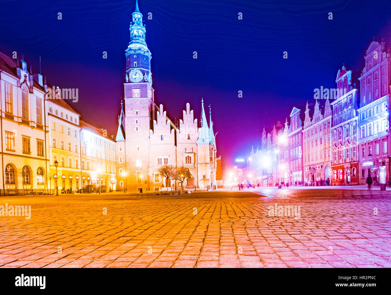 The Market Square (Rynek Ratusz) in Wroclaw at night Stock Photo - Alamy