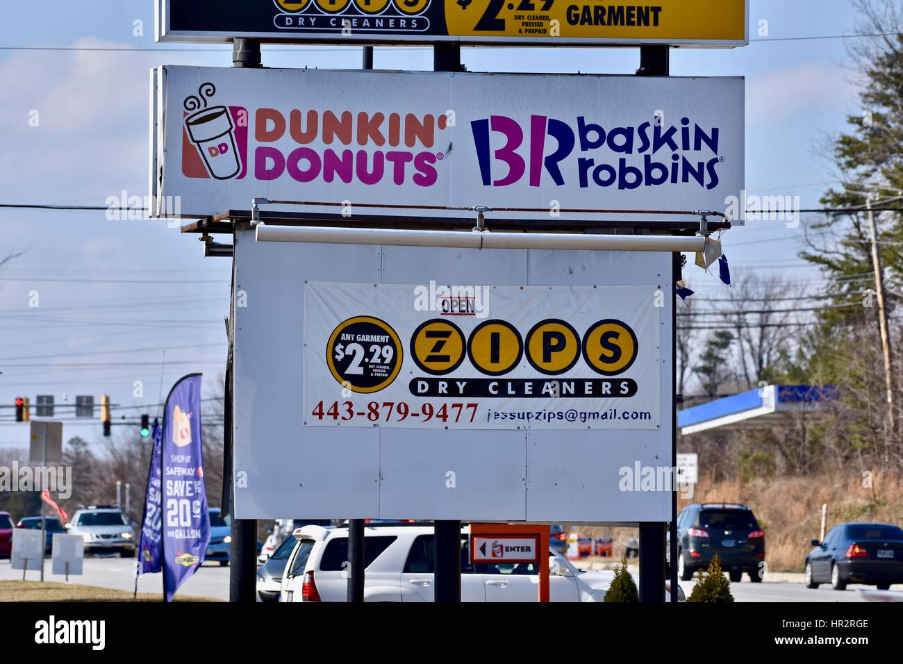 Dunkin donuts coffee hi-res stock photography and images - Alamy