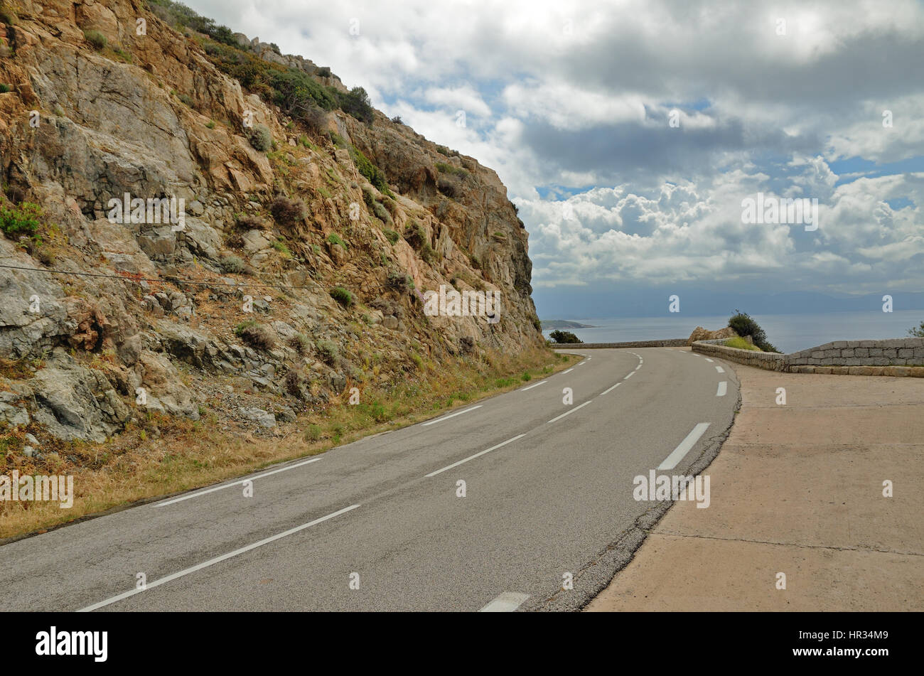 Meander road hi-res stock photography and images - Alamy