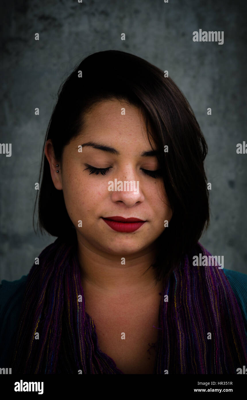 Strong eyebrows femme hi-res stock photography and images - Alamy