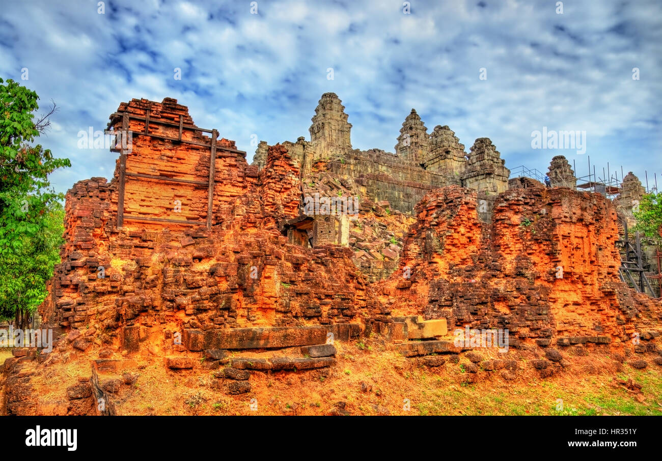 Phnom Bakheng, a Hindu and Buddhist temple at Angkor Wat - Cambodia ...