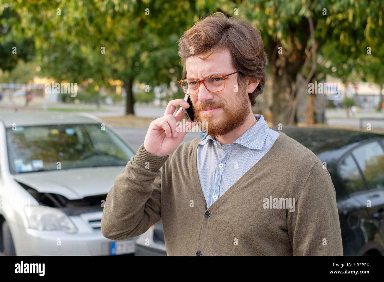 Car damaged people angry hi-res stock photography and images - Alamy