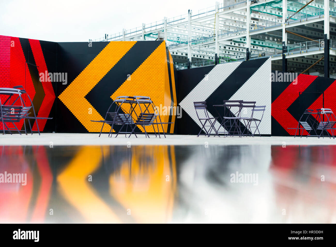 Seating area by construction site Stock Photo - Alamy