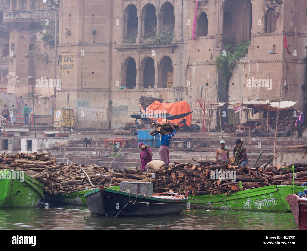Indian pyre funeral hi-res stock photography and images - Alamy