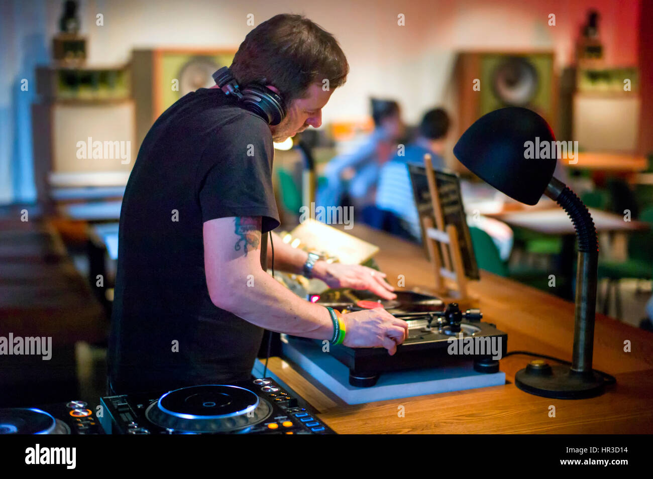 Amplification of sound hi-res stock photography and images - Alamy