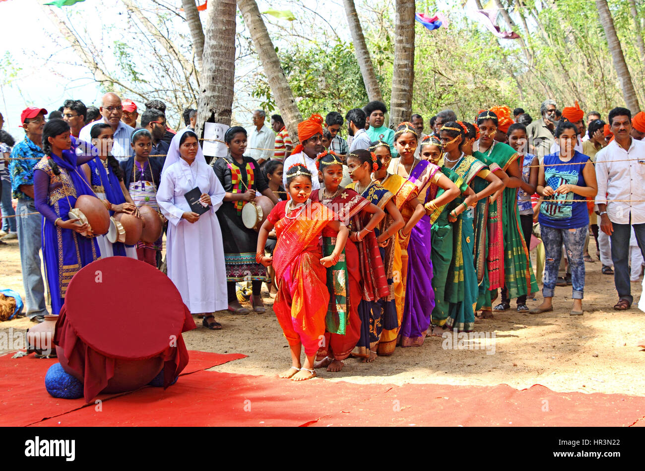 Goa india dance hi-res stock photography and images - Alamy