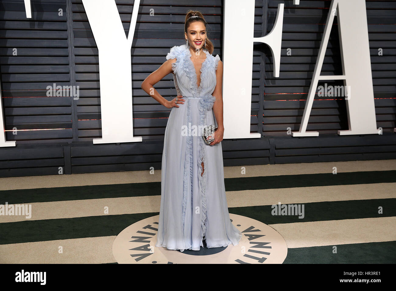 BEVERLY HILLS - FEBRUARY 26: Jessica Alba attends the Vanity Fair Oscar ...