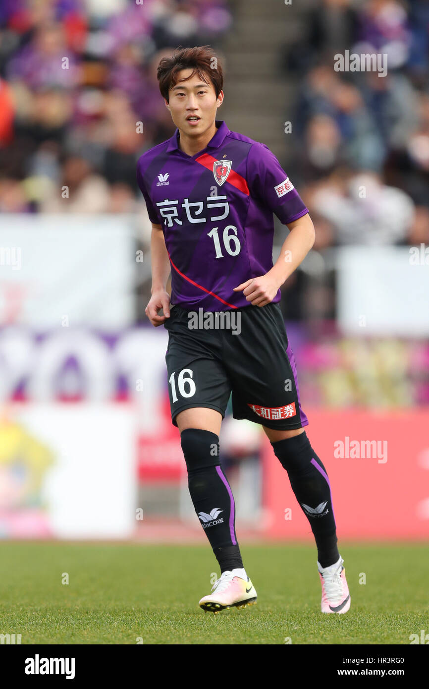 Kyoto Nishikyogoku Athletic Stadium, Kyoto, Japan. 26th Feb, 2017. Lee ...