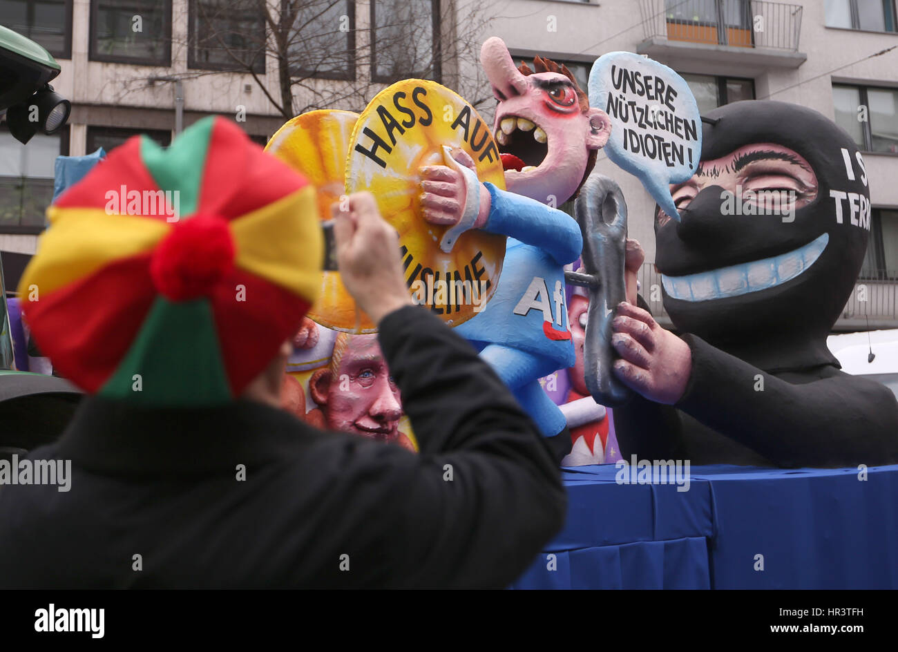 Duesseldorf, Germany. 27th Feb, 2017. A topical float on the AfD party ...