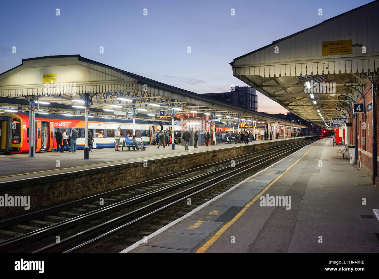 Basingstoke railway hi-res stock photography and images - Alamy