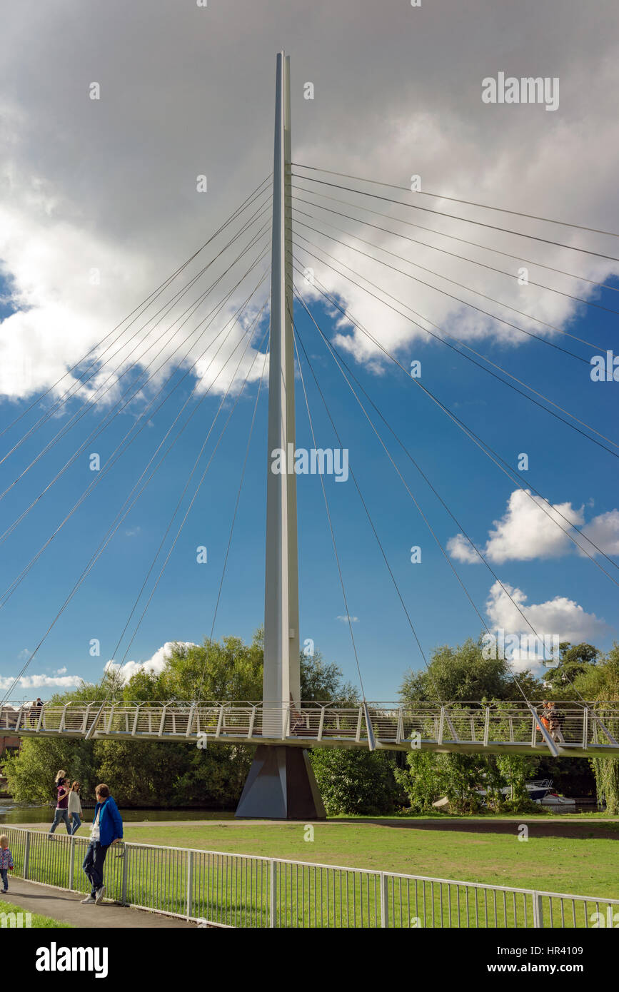 Reading foot bridge hi-res stock photography and images - Alamy
